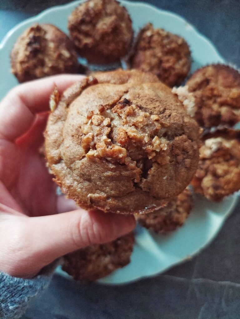 Muffins με μπανάνα και crumble βρώμης